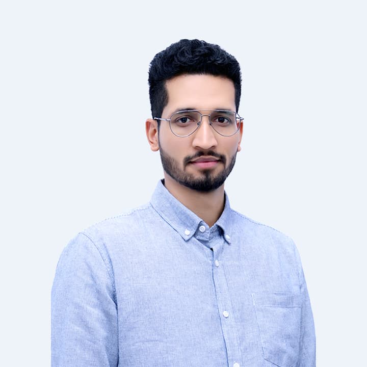 SMALL WORLD - Global IT Engineer Recruitment Career